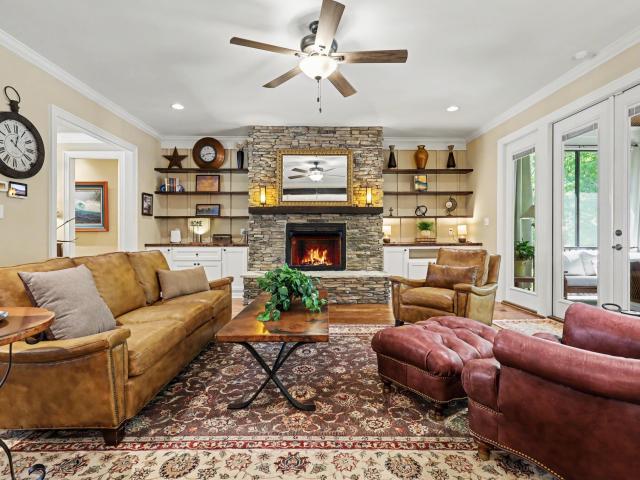 1724 River Bend Lane