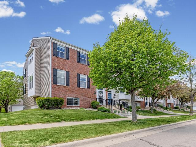 1724 Riverside Drive