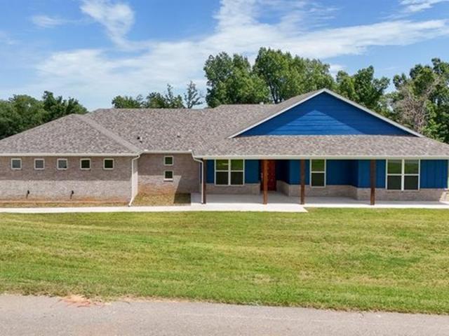 1724 Salma Rd, Choctaw, OK 73020