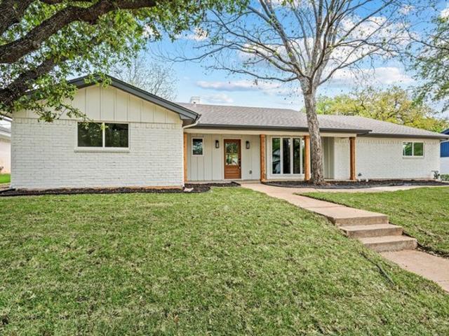 1724 Westridge Dr, Hurst, TX 76054