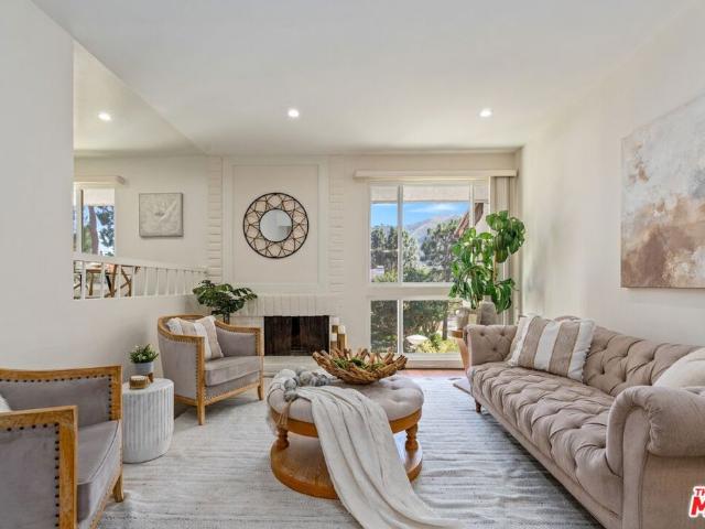 17253 Palisades Circle