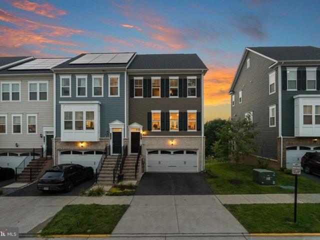 17256 Turnstone Dr, Dumfries, VA 22026