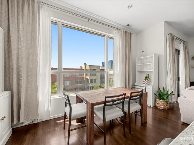 1725 N Western Avenue # 4