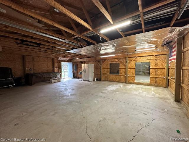 1725 burnside road
