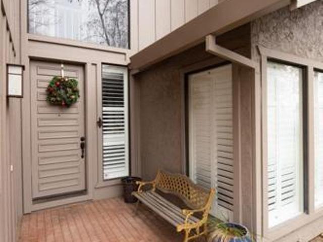1725 Edgebrook Dr #D, Modesto, CA 95354