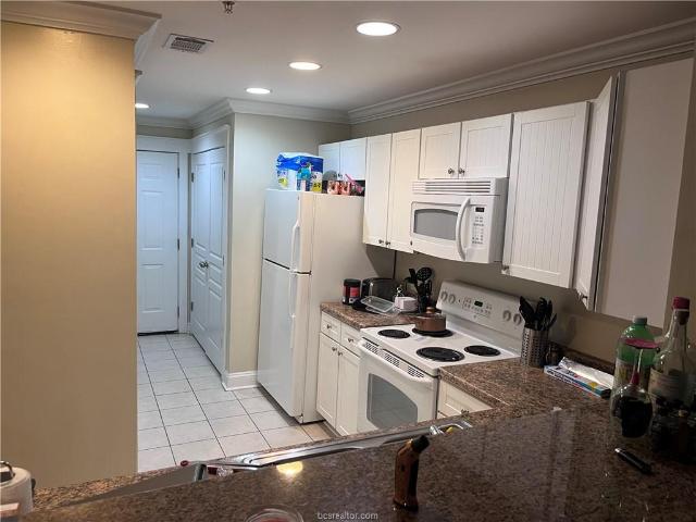 1725 Harvey Mitchell Parkway S 2233