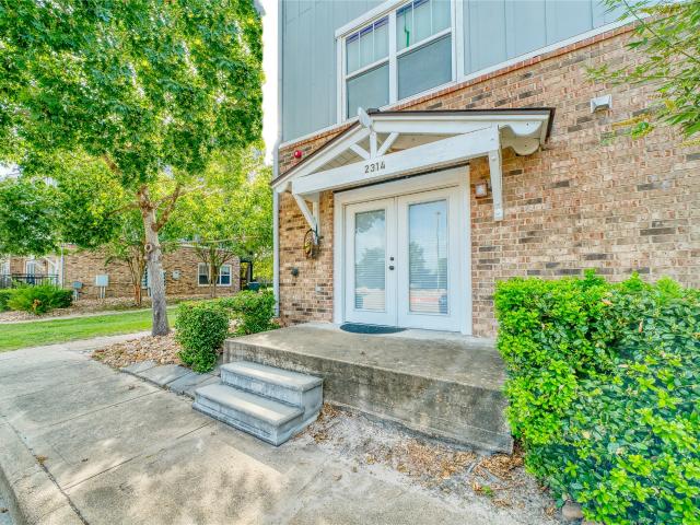 1725 Harvey Mitchell Parkway S 2314