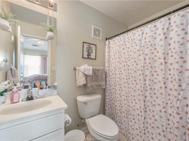 1725 Harvey Mitchell Pkwy S, Unit 1630, College Station, TX 77840 | MLS #26008