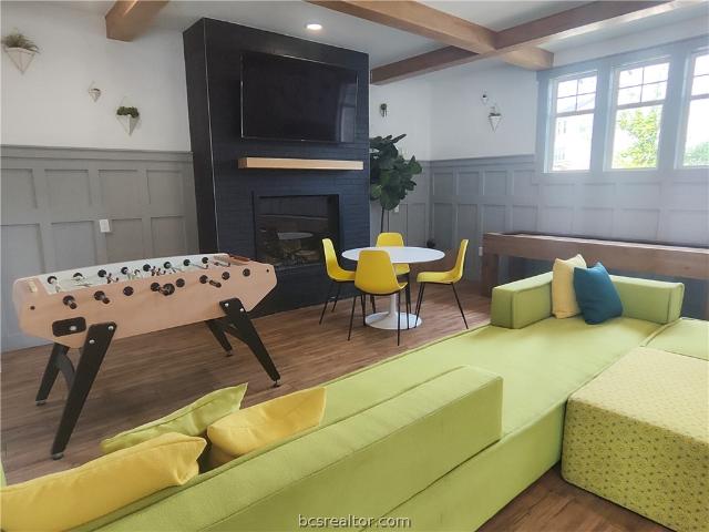 1725 Harvey Mitchell Pkwy S, Unit 2027, College Station, TX 77840 | MLS #26005