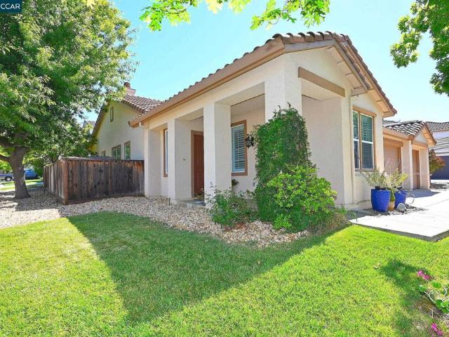 1725 Hazeltine Way