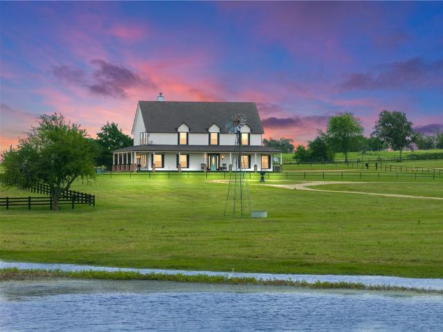 1725 Stokes Rd, New Ulm, TX 78950 | MLS #24017