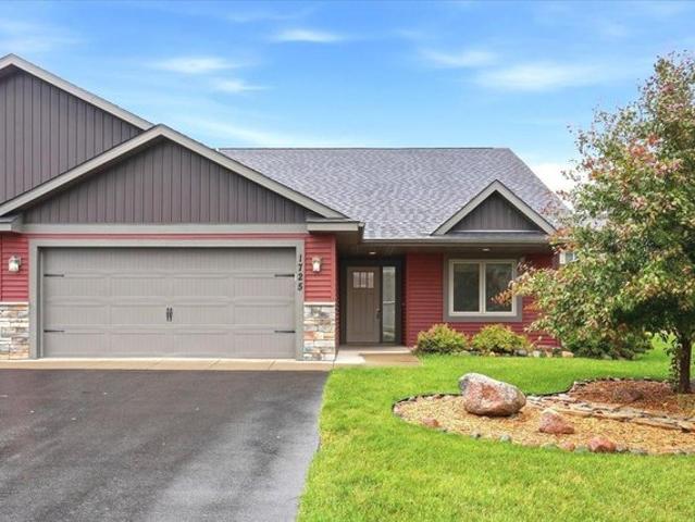 1725 Squirrel Way, New Richmond, WI 54017
