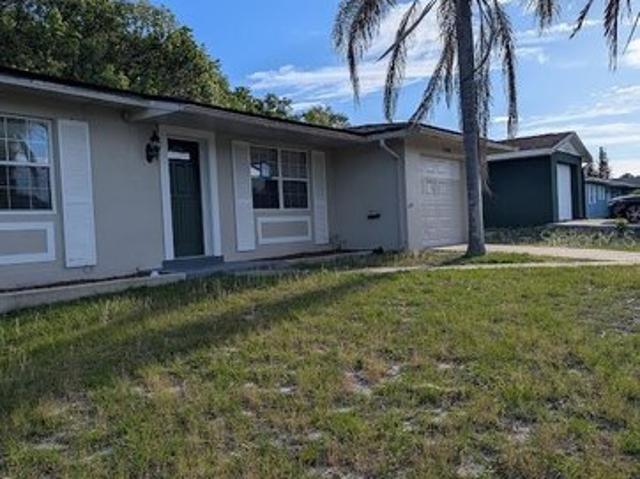1725 Twin Oak St, Deltona, FL 32725