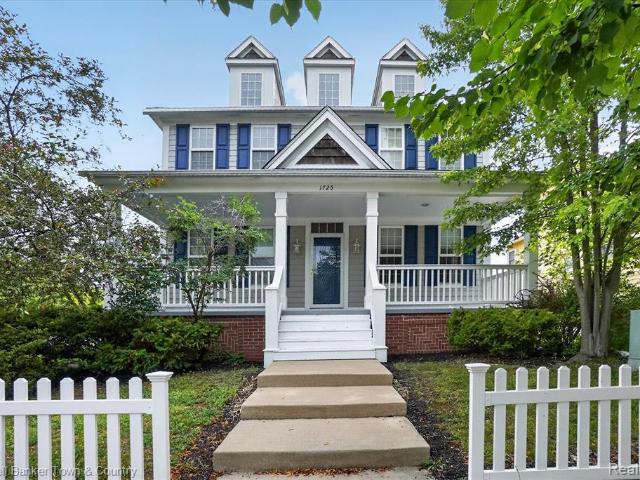 1725 Town Commons Drive