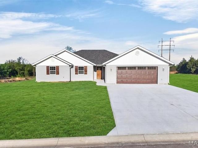 1725 Vadie Ave, Lebanon, MO 65536