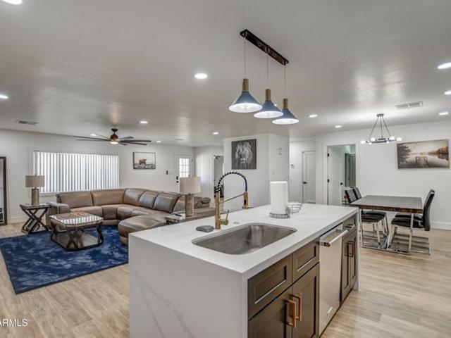 1725 W Mitchell Dr, Phoenix, AZ 85015