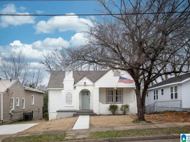1725 28Th Street N