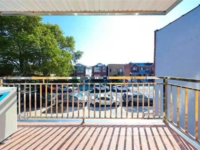 1725 68th Street # 4R