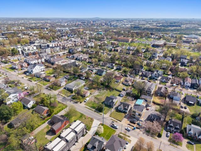 1726 Martin St