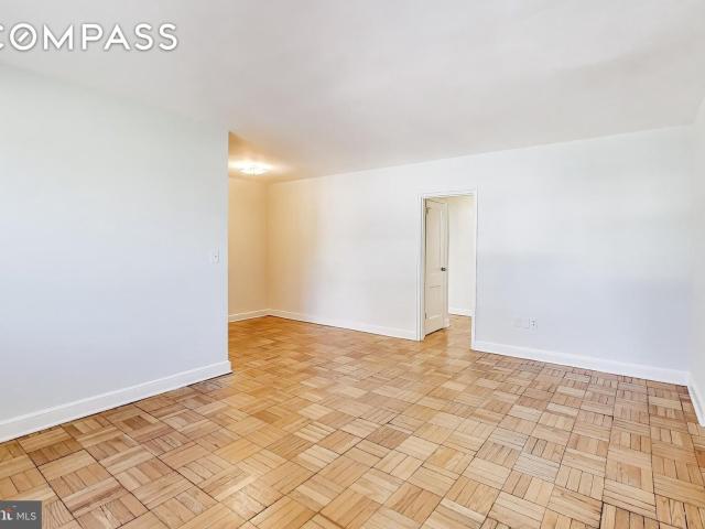 1726 N Quinn St 208, Arlington, VA