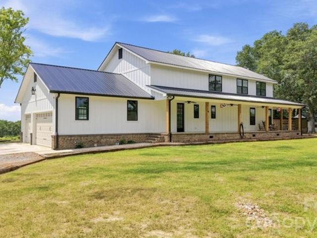 1726 Old Cheraw Hwy, Rockingham, NC 28379