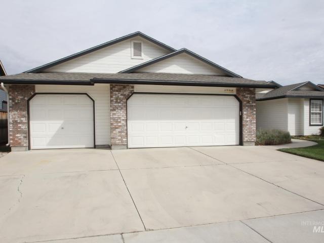 1726 E Kamay Ct