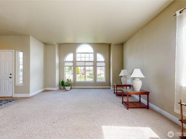 1726 SE Grassland Court