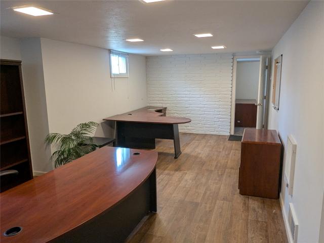 1726 W 8TH Street