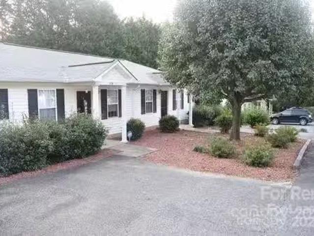 1726 18th Avenue NE, Unit A2, Hickory, NC 28601