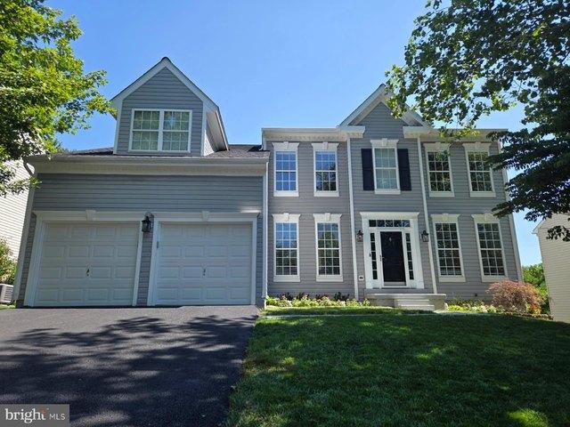 17270 Arrowood Pl, Round Hill, VA 20141