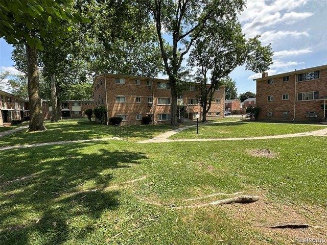 17274 Bentler St, Detroit, MI 48219