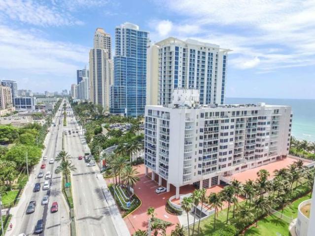 17275 Collins Ave #Ph2, Sunny Isles Beach, FL 33160