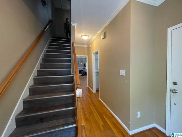 1727 Ashwood Lane