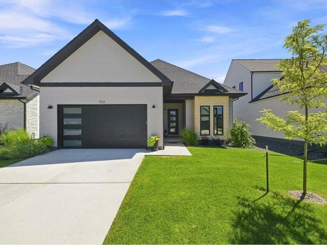 1727 Barefoot Dr, Windsor, CO 80550