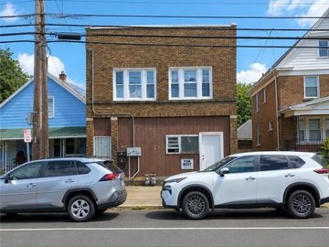 1727 Ferry Ave, Niagara Falls, NY 14301