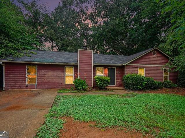 1727 Vauxhall Dr, Lithonia, GA 30058