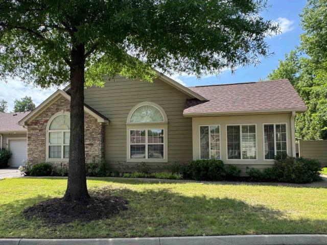 1727 w southfield cir