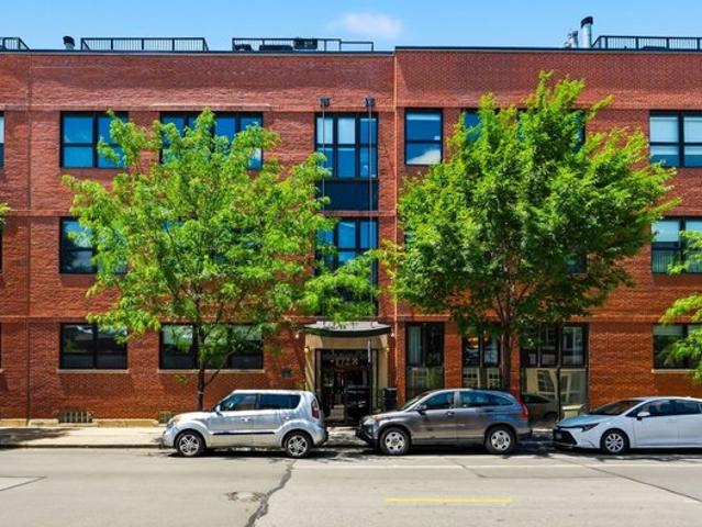 1728 N Damen Ave Apt 309, Chicago, IL 60647