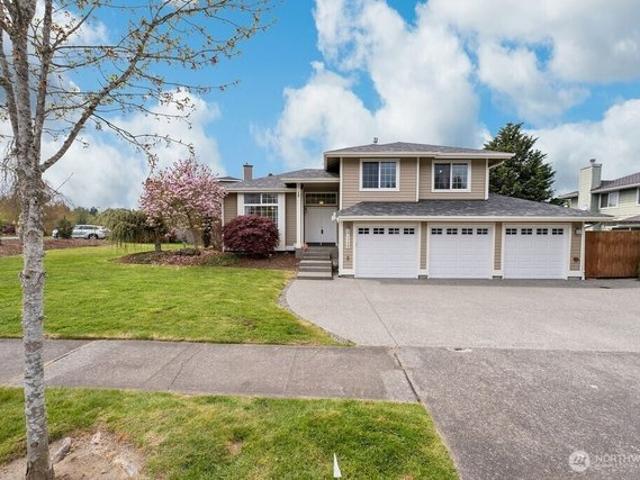 1728 Amber Blvd, Puyallup, WA 98372