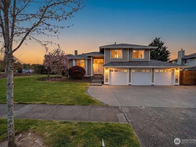 1728 Amber Blvd, Puyallup, WA 98372