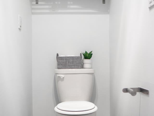 1728 Base Capitol Hill Studio Apartment for Rent at 1728 12th Ave, Seattle, WA 98122 Broadway