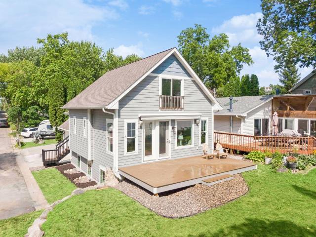1728 Finch Lane