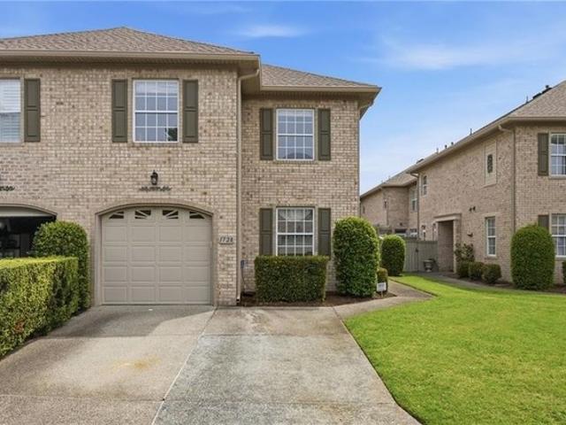 1728 Honorary Ct, Virginia Beach, VA 23454