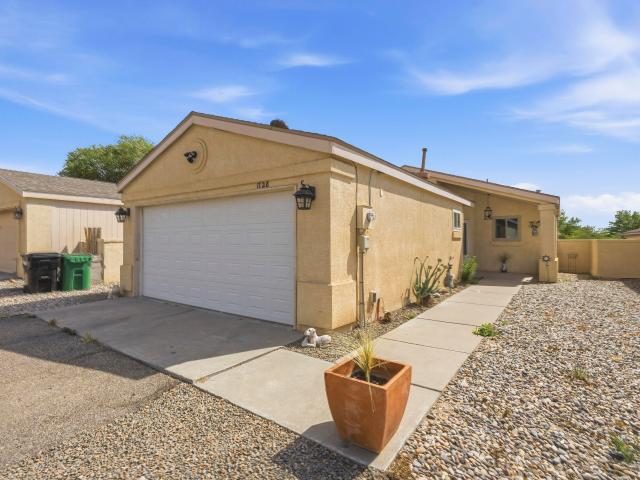 1728 Jeffrey Road NE