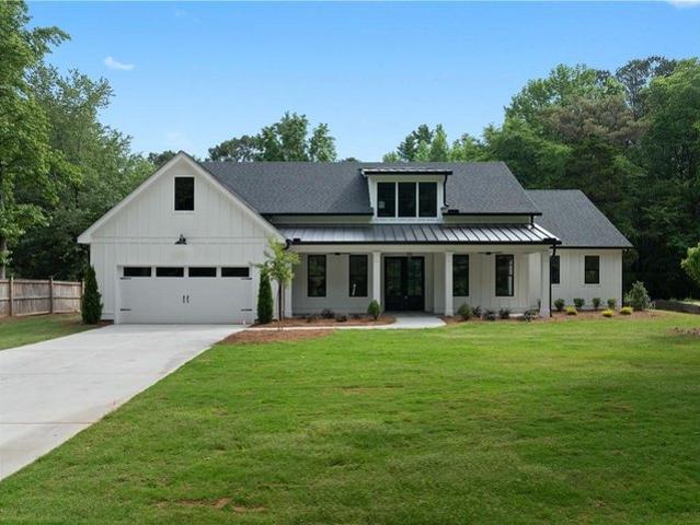 1728 Pucketts Dr SW, Lilburn, GA 30047