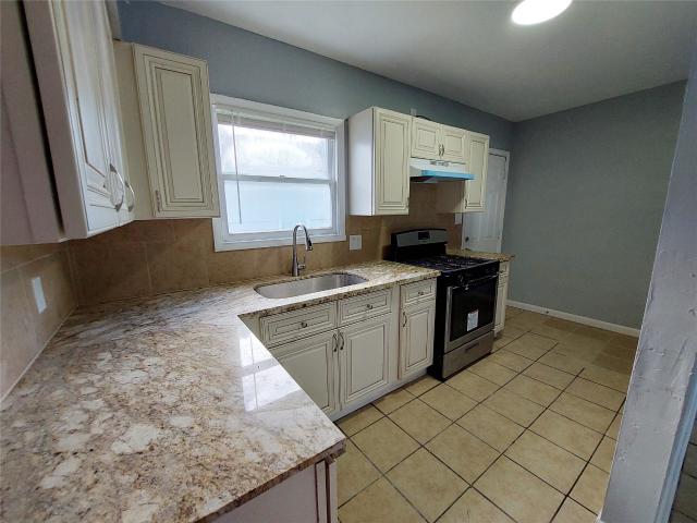 1728 W 8th Street