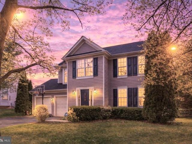 17292 Magic Mountain Dr, Round Hill, VA 20141