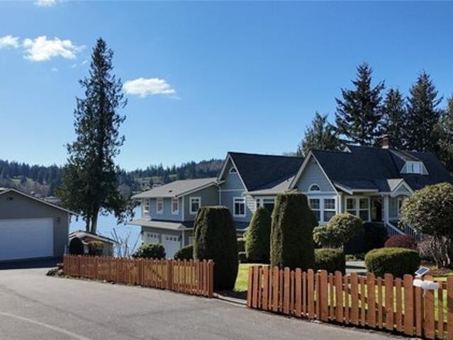 17298 Lake View Blvd, Mount Vernon, WA 98274