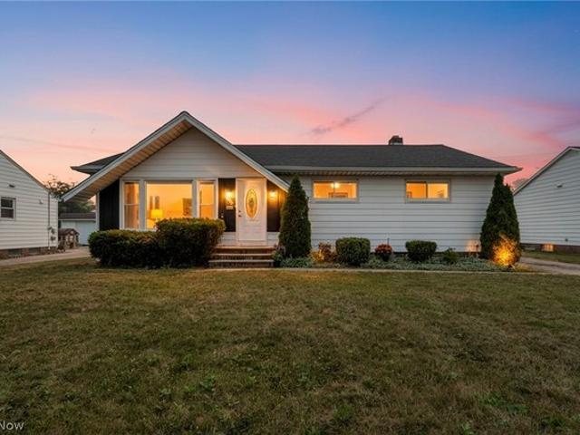 1729 Bellingham Rd, Mayfield Heights, OH 44124