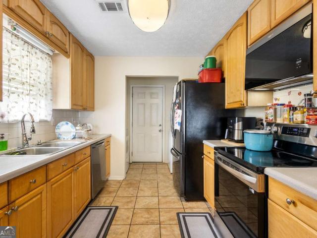 1729 Brandi Lane